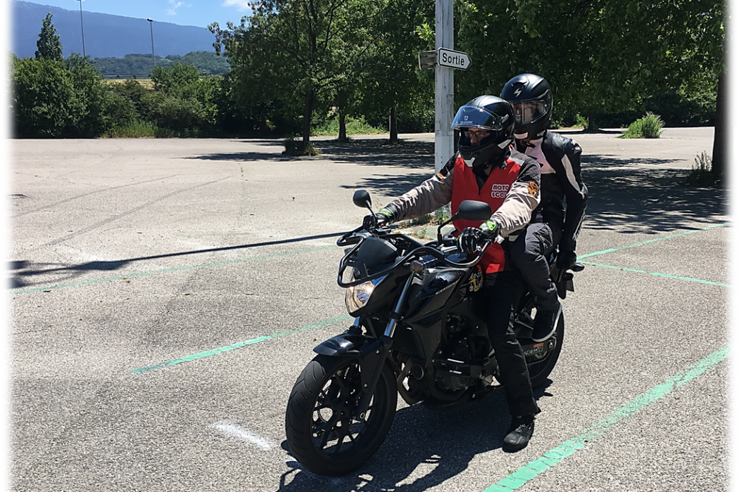 Formation conduite moto – auto école de Claix
